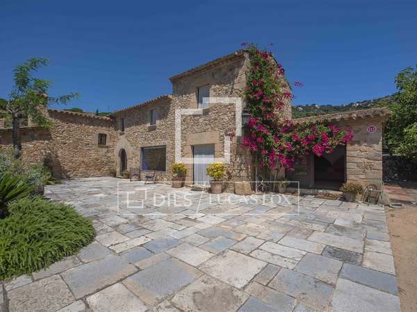 Country houses for sale in Spain